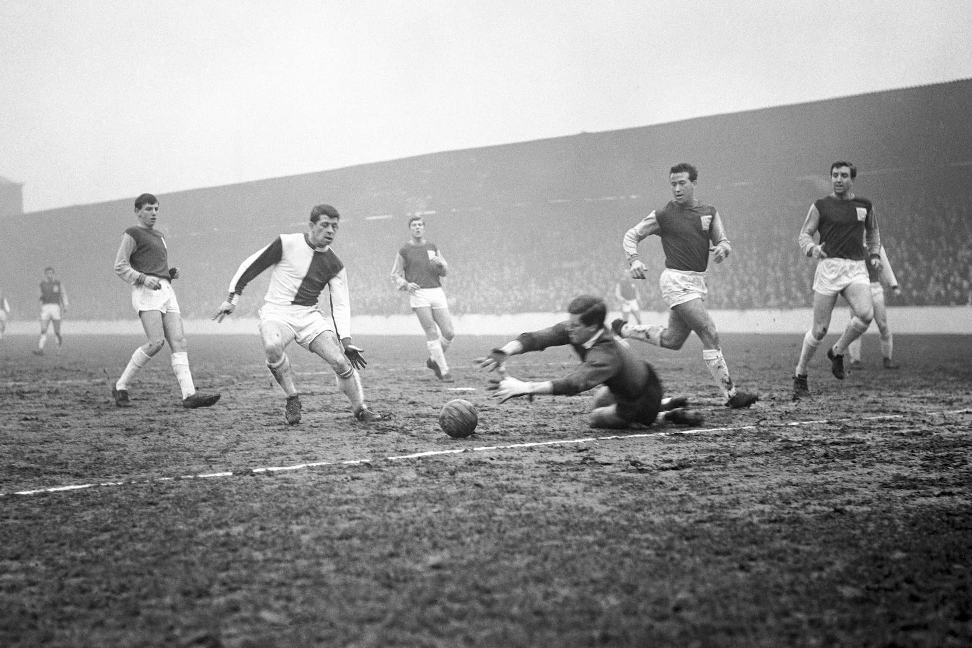 The Craziest Day in English Football History – History and Things